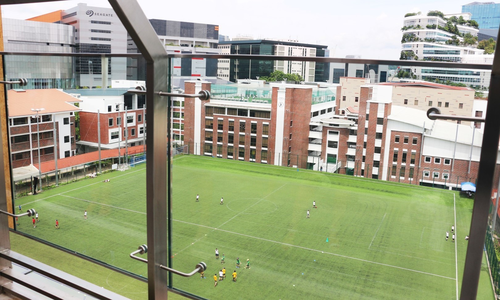 Tanglin Trust School Logo