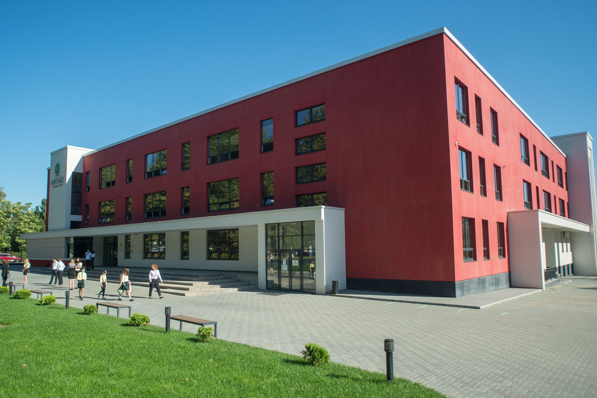 Teaching at international schools in Chisinau - City