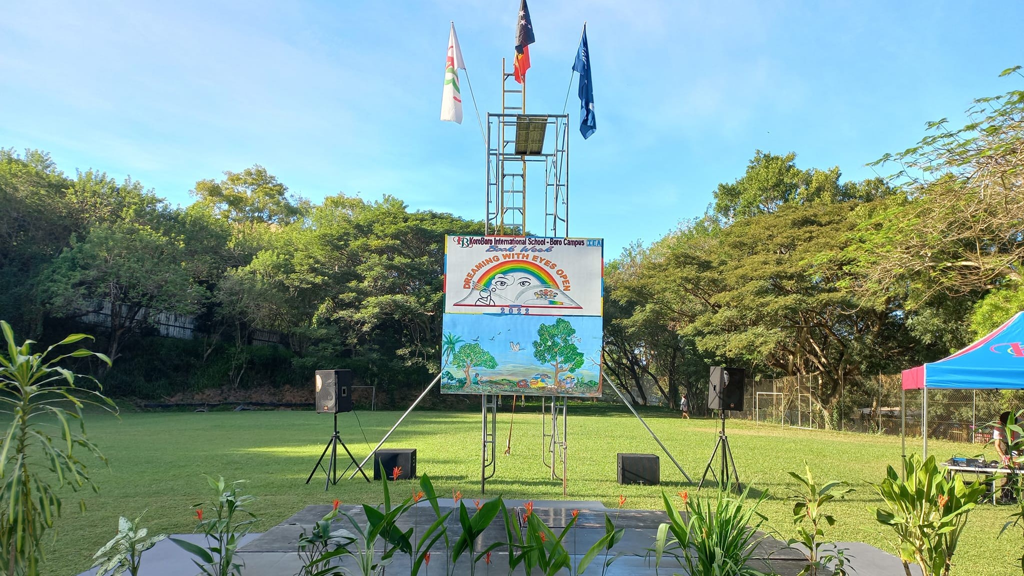 Teaching at international schools in Boroko - City